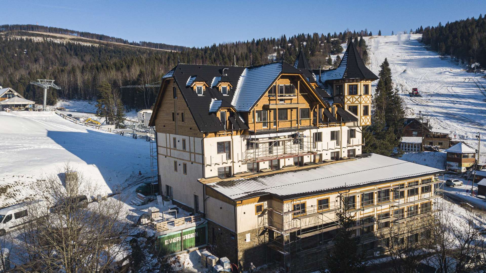 Prestavba hotela - Grand Hotel**** Bachledka Strachan